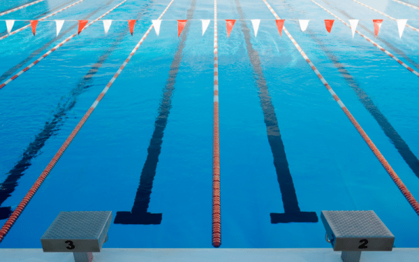 Swimming Equipment List: 20 Items (with Pictures)